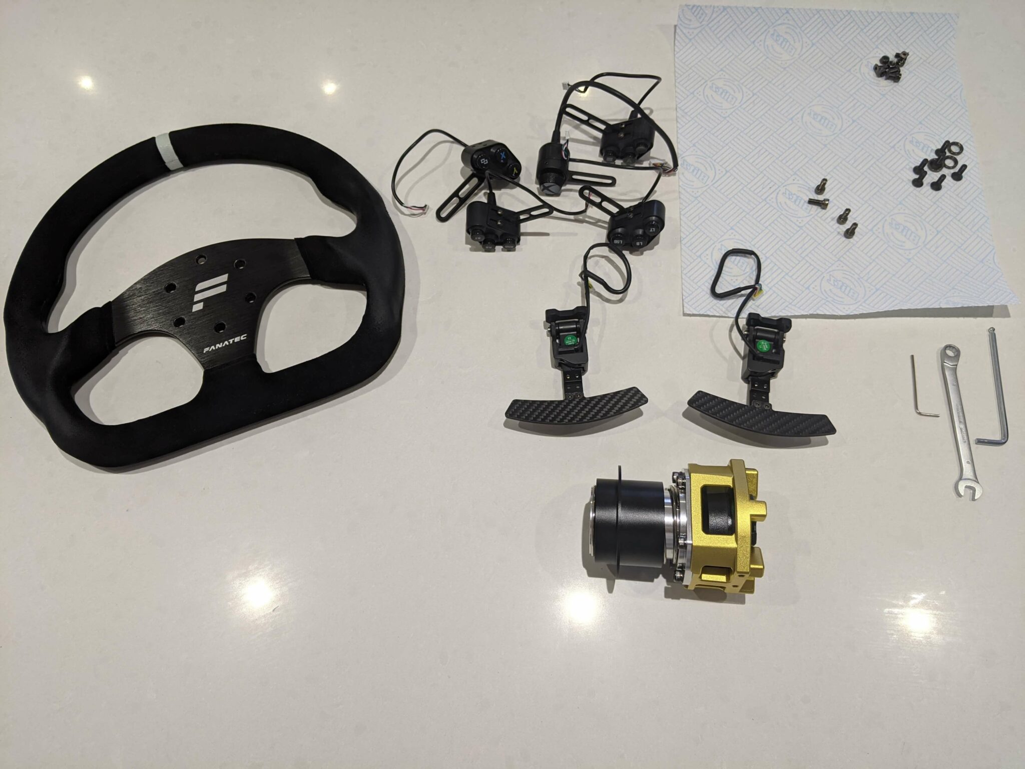 Fanatec Podium Hub: fit any wheel to a Fanatec wheelbase