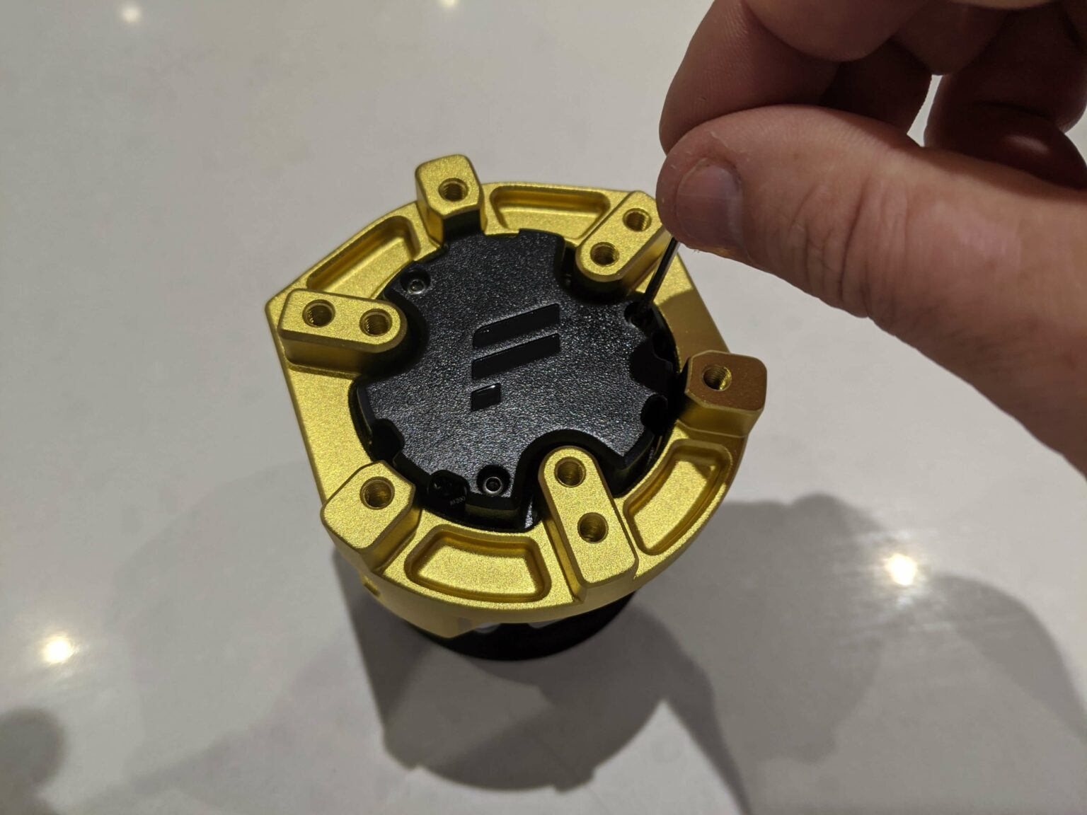 Fanatec Podium Hub: fit any wheel to a Fanatec wheelbase