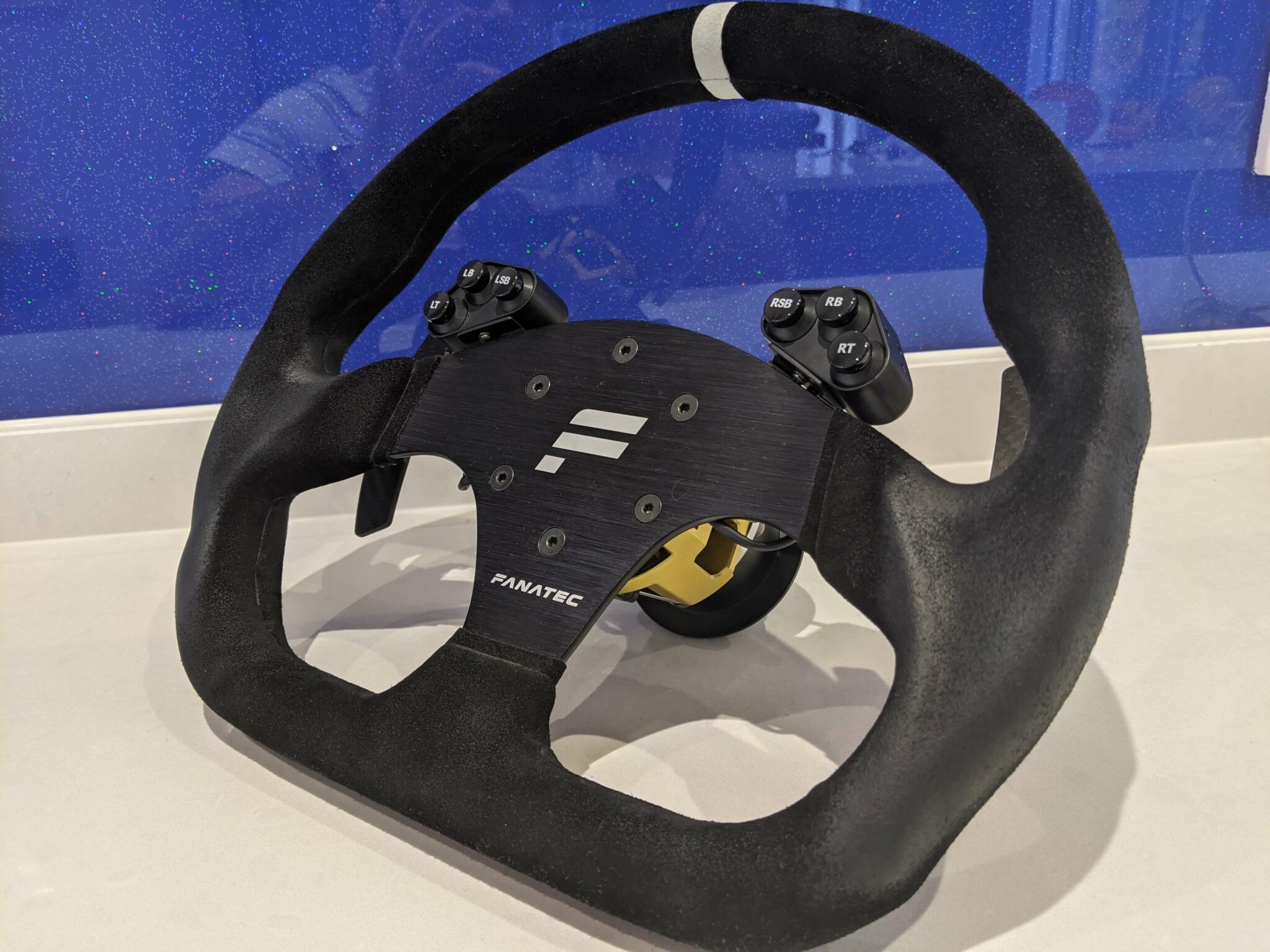 Fanatec Podium Hub: fit any wheel to a Fanatec wheelbase