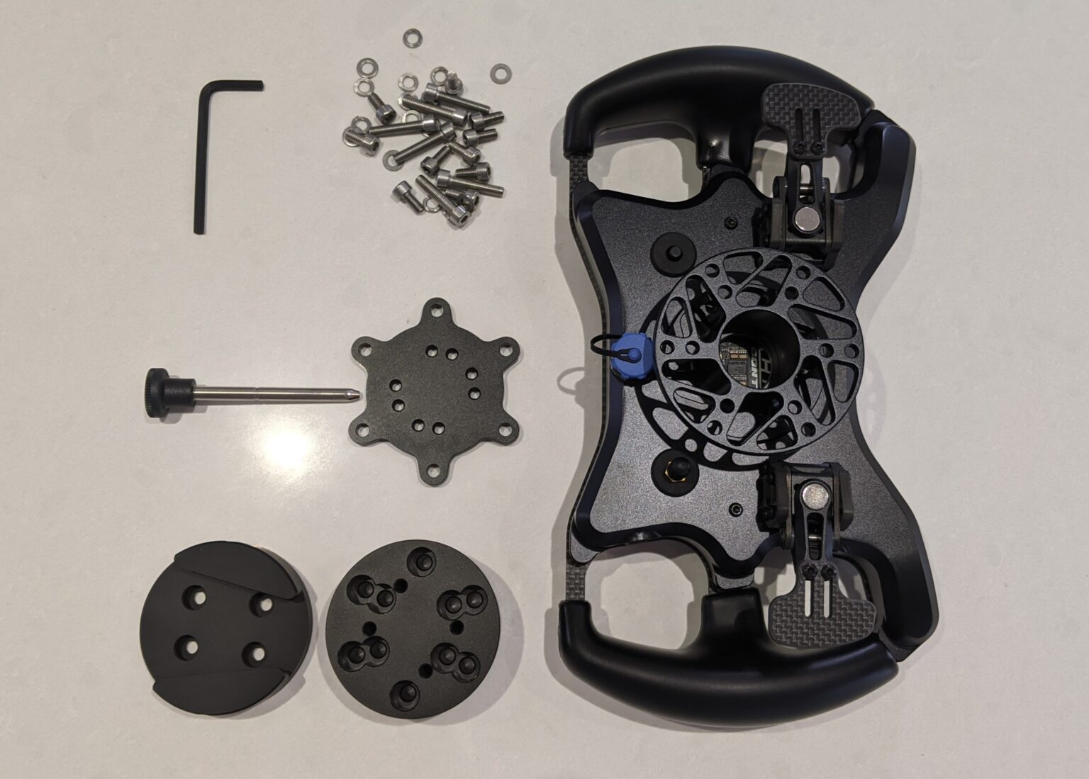 Fanatec Podium Hub: fit any wheel to a Fanatec wheelbase