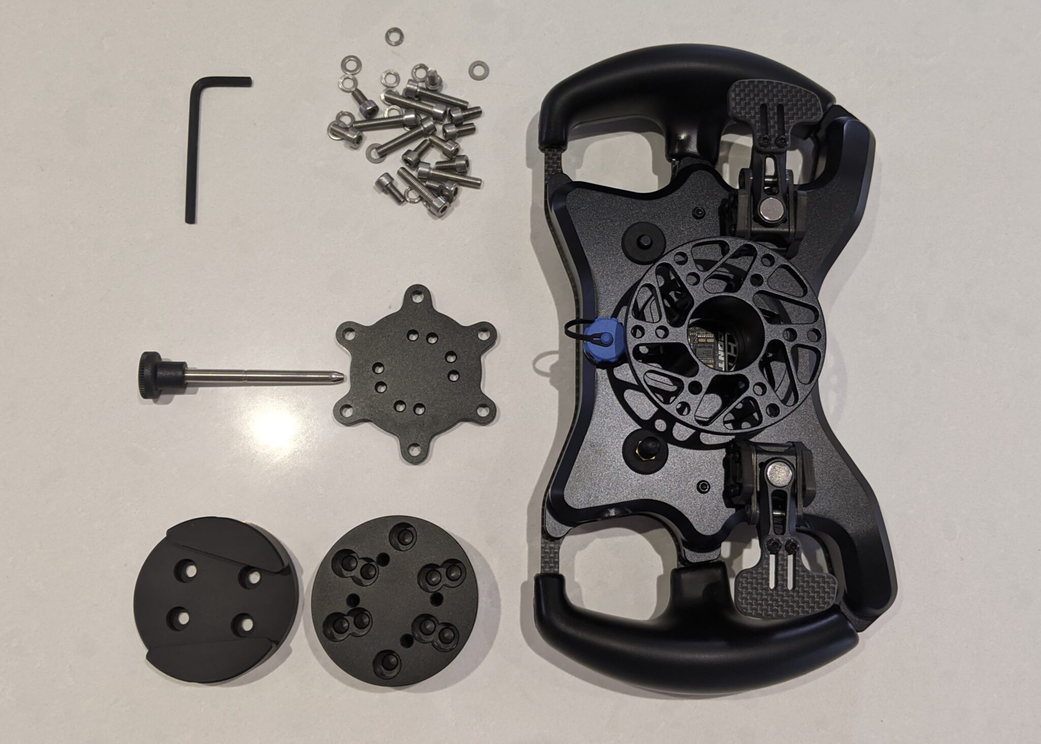 Fanatec Podium Hub: fit any wheel to a Fanatec wheelbase