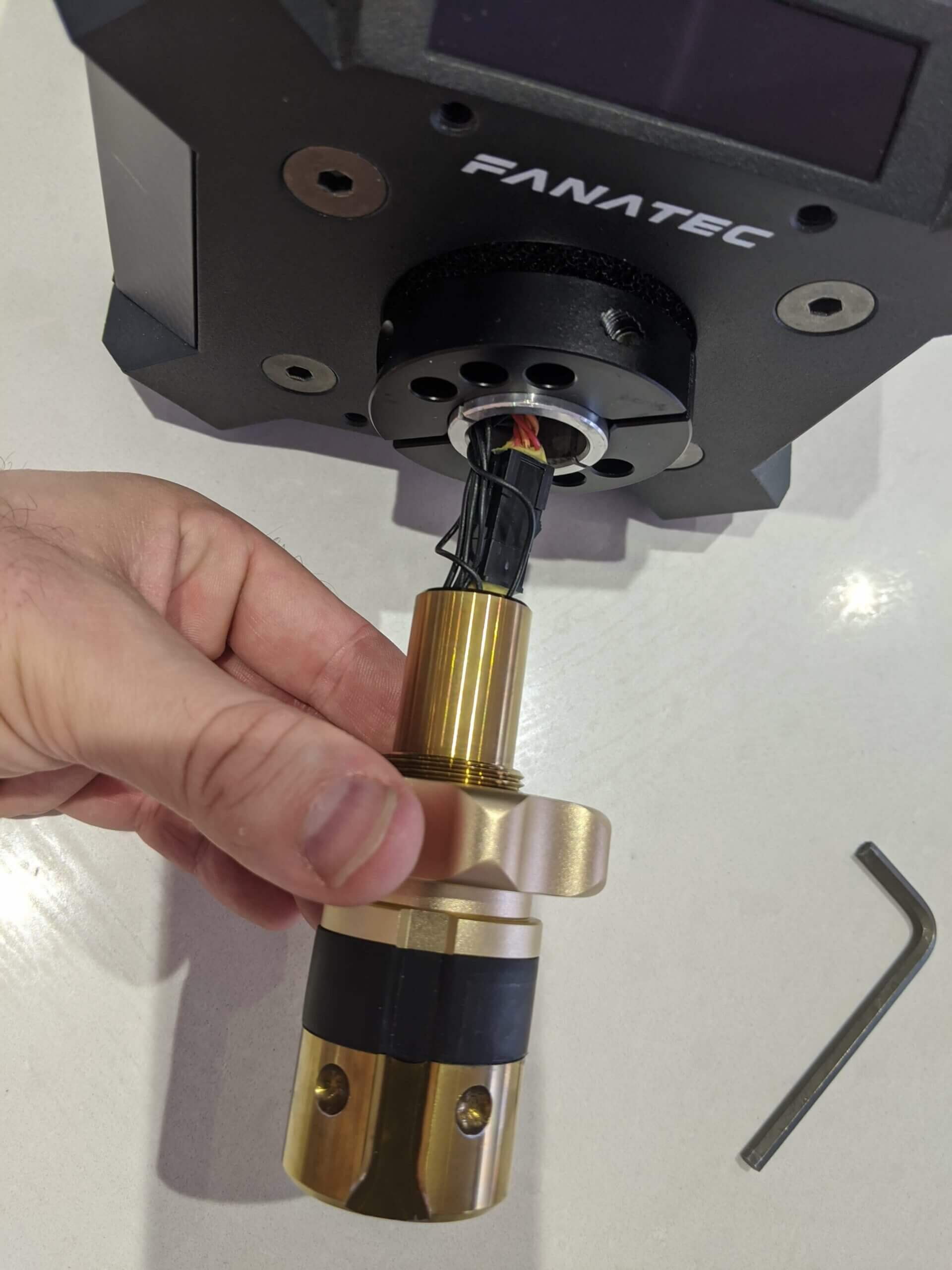 Flex in the Fanatec Hub fixed with the Z-Ring