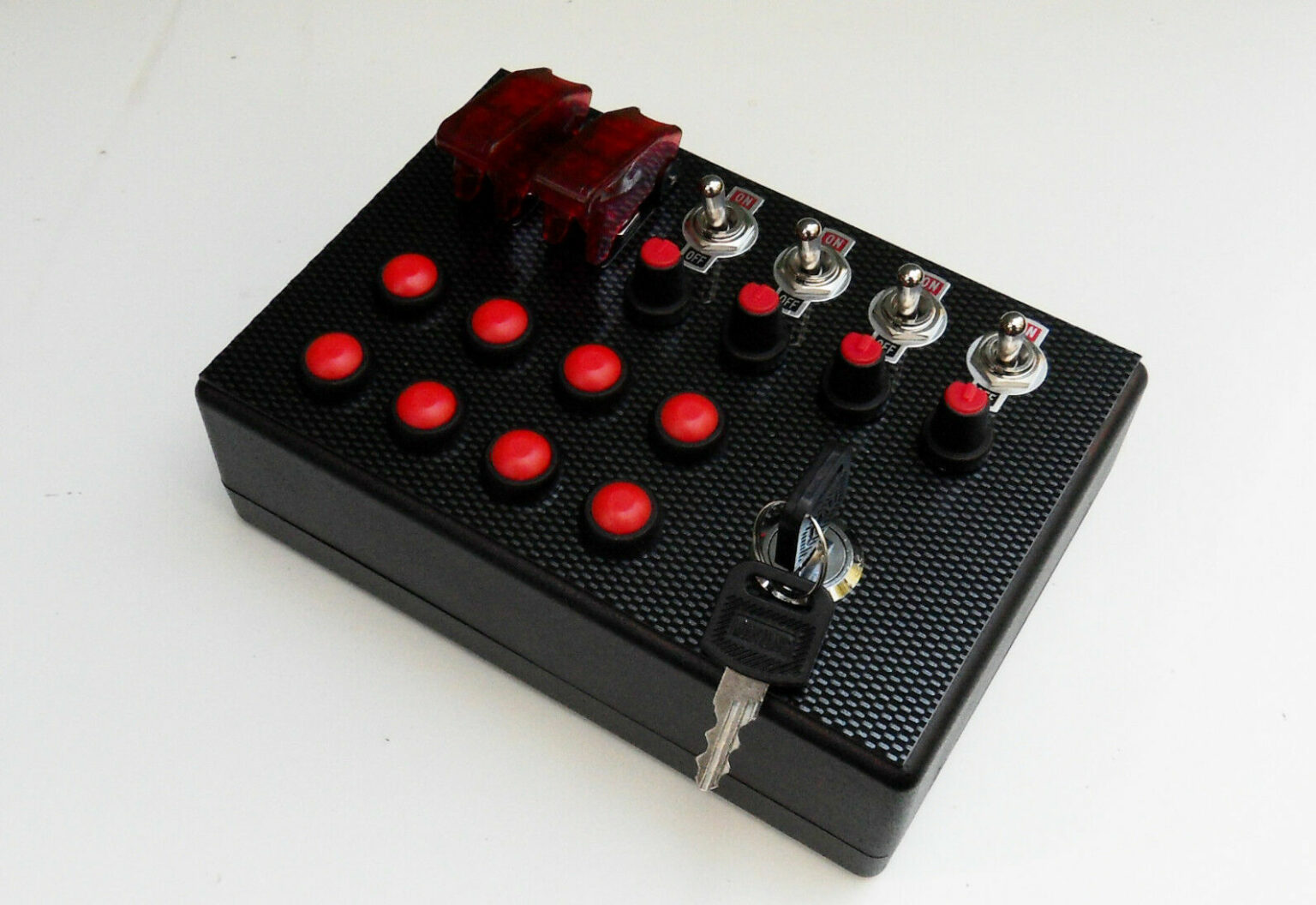 The Best Sim Racing Button Boxes: Buyer's Guide - 2025 Edition