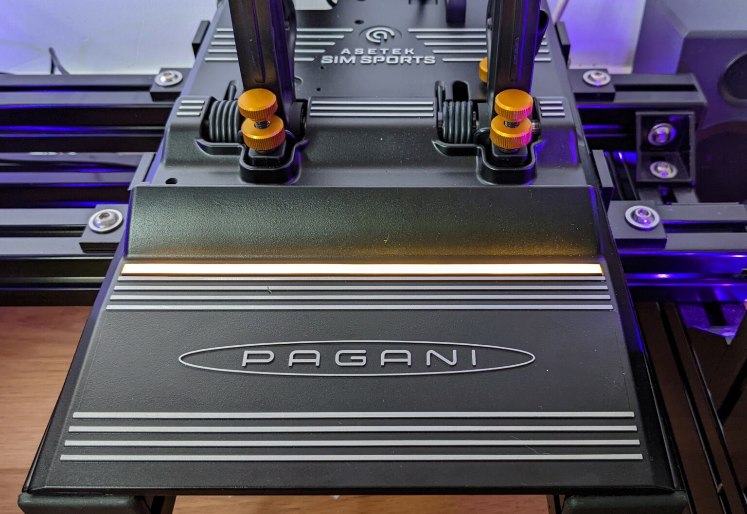 Asetek SimSports™ Pedal Set Pagani Huayra R Edition Review