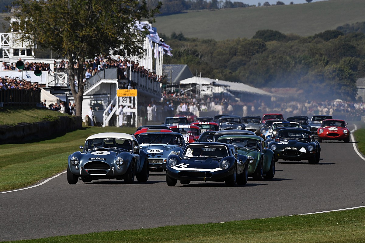 How to Drive the Best Racing Line