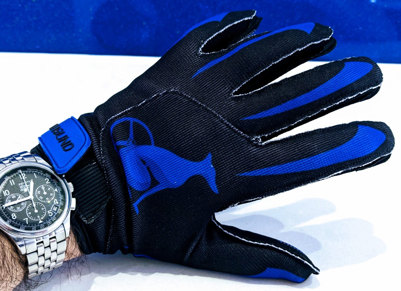 The Best Sim Racing Gloves Buyer's Guide: 2025 Edition