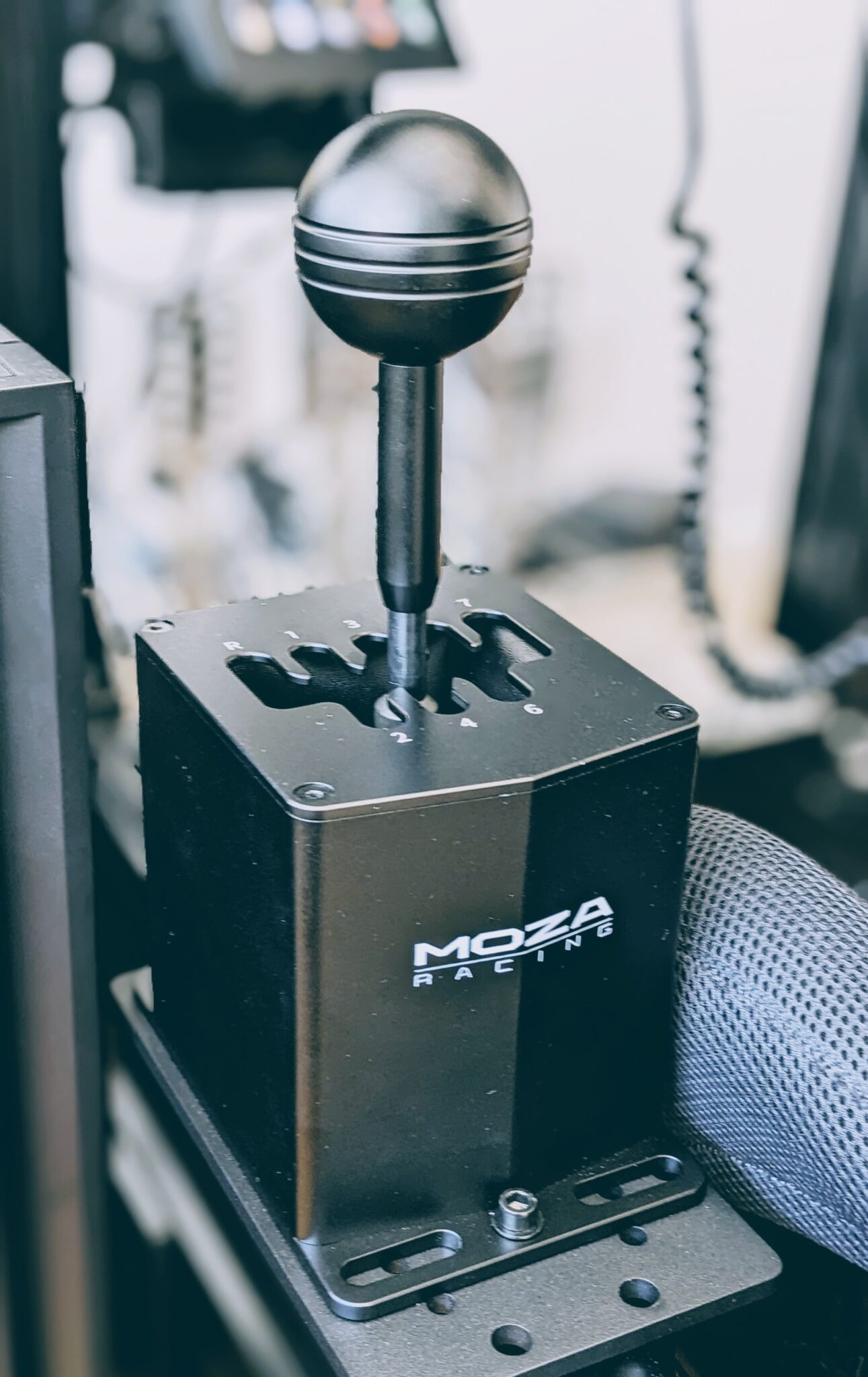 Shifter Comparison: Fanatec SQ 1.5 vs Simagic DS-8X vs Moza HGP