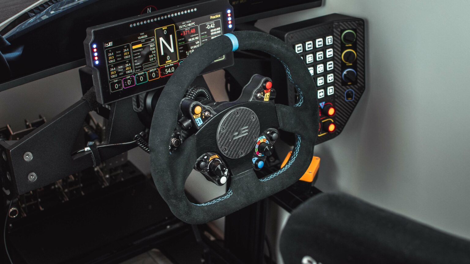 Porsche 911 GT3 Cup Dashboard Display Unit: Review