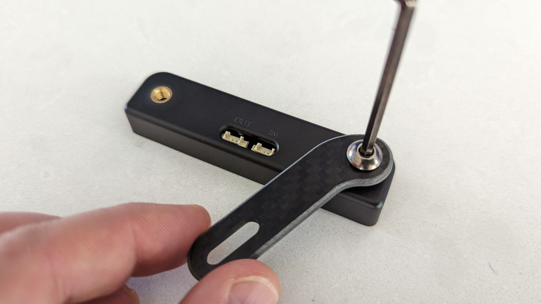 Grid Brows: A "Must Have" Accessory for Your Sim