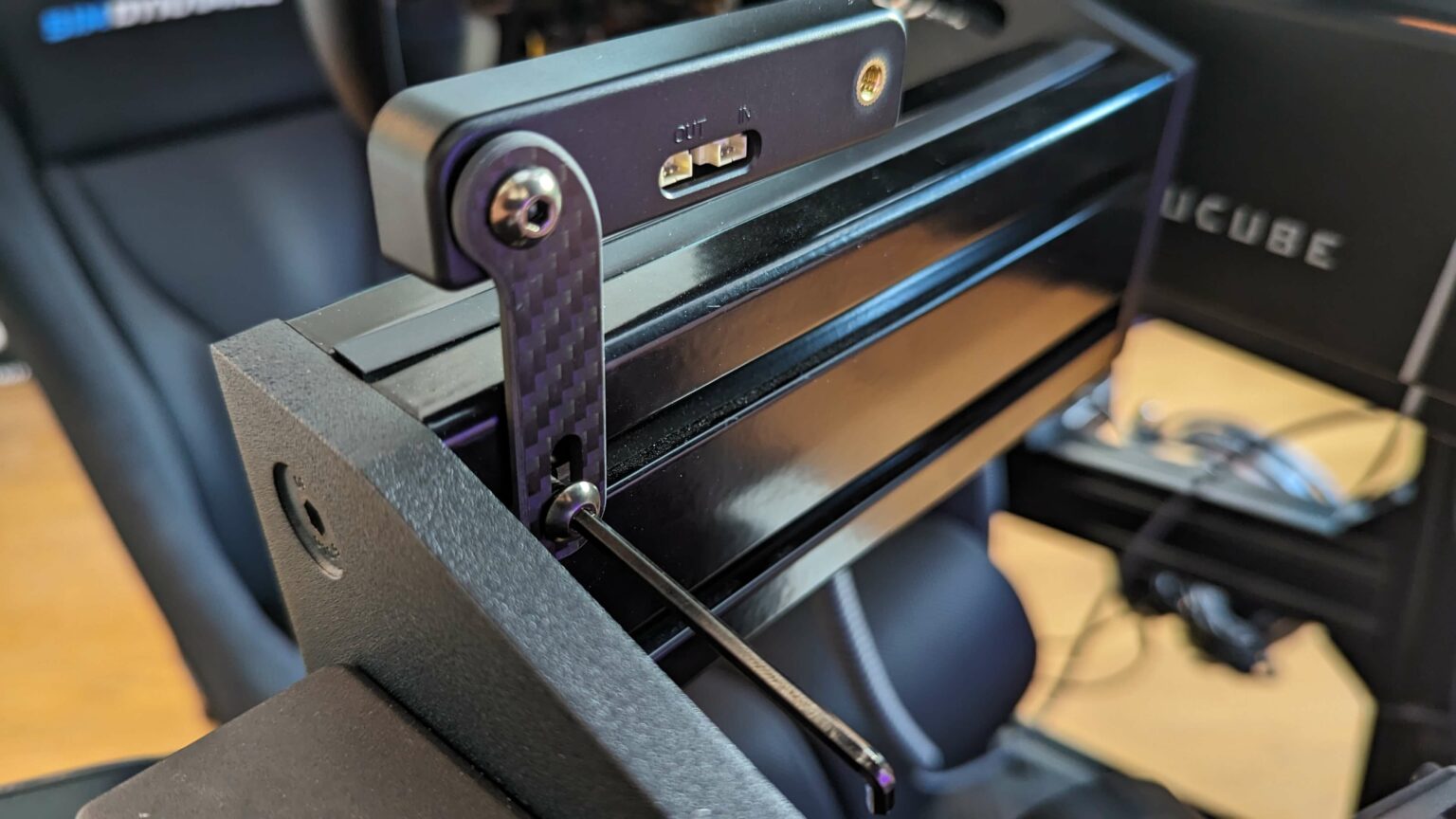 Grid Brows: A "Must Have" Accessory for Your Sim