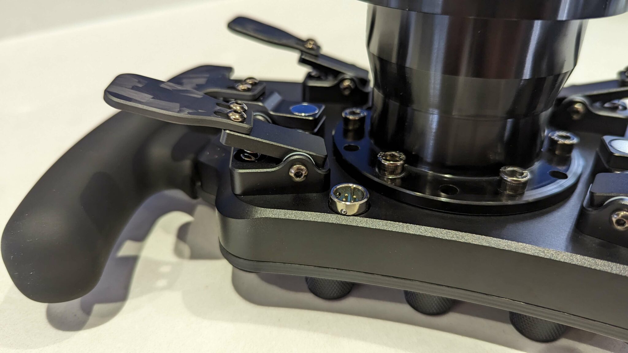 Leoxz XF1-Pro - The Flagship Budget Formula Sim Wheel