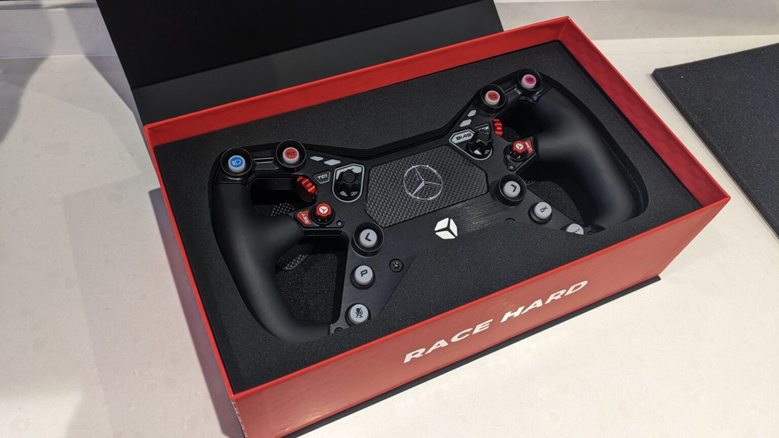 Review: Mercedes-AMG GT Edition Sim Racing Wheel