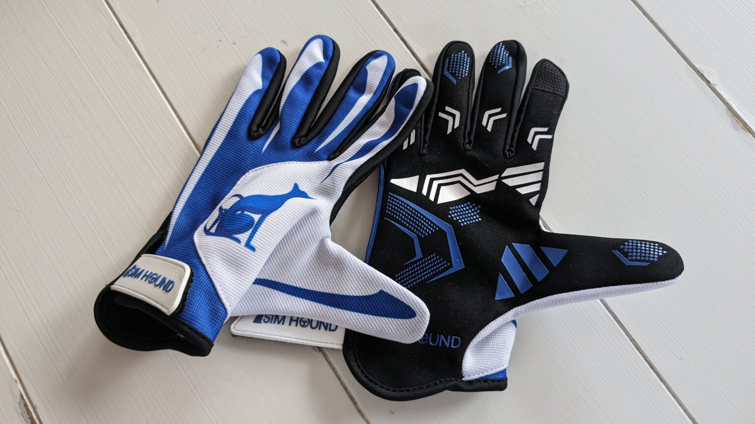 The Best Sim Racing Gloves Buyer's Guide: 2025 Edition