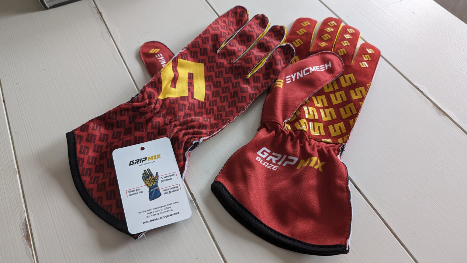 The Best Sim Racing Gloves Buyer's Guide: 2025 Edition