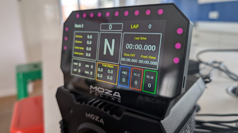 MOZA Racing FSR2 Formula Wheel and CM2 Dash Review
